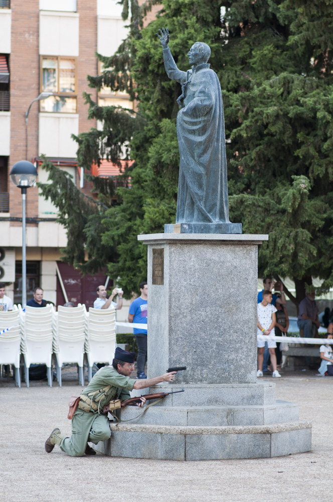 Recreación de la liberación de París y Homenaje de la Nueve a Pablo ...