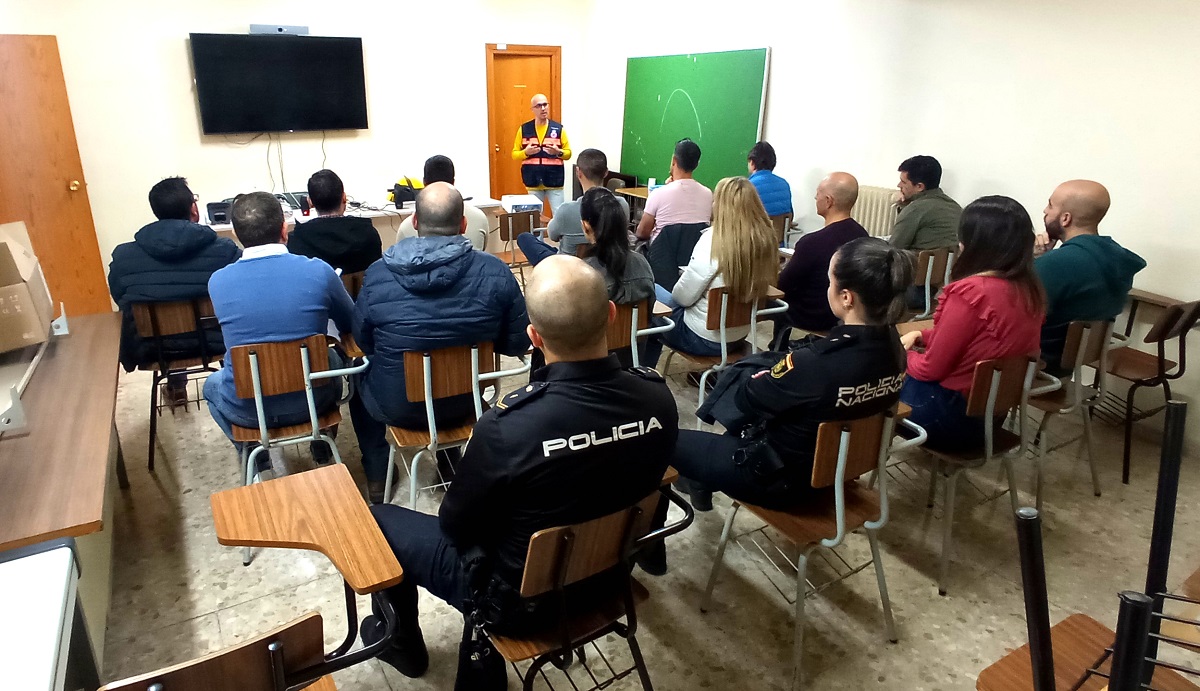 Puertollano: Fuerzas de Seguridad, colectivos, personal sanitario y de ...