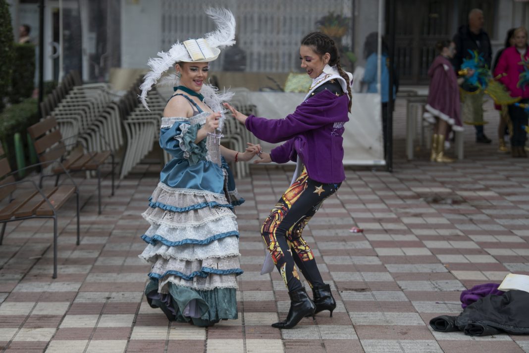 La fantasía ‘Wonderland’ de El Burleta se alza con el Arlequín de oro ...